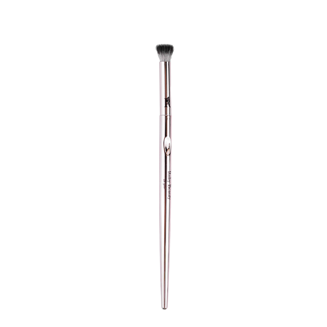 Concealer Brush 011 – RubyBeautyBU