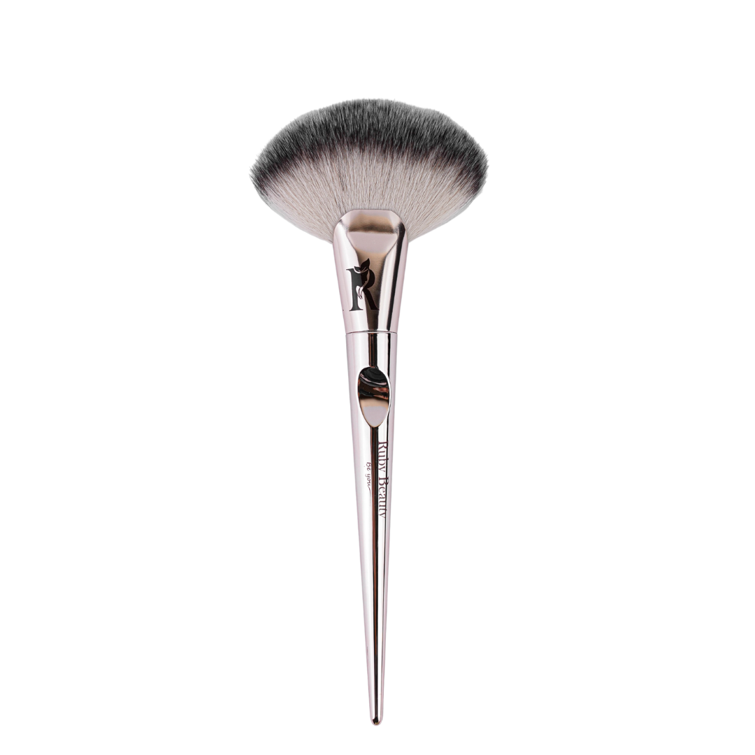 Large Fan Brush 001 – RubyBeautyBU